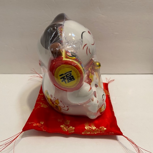 Accents | Japanese Lucky Money Cat With Baby Cats Moving Arm Neko ...